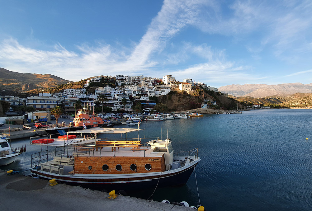 Agia Galini Süd Kreta. Hotels und Informationen, Fotos. Karten.